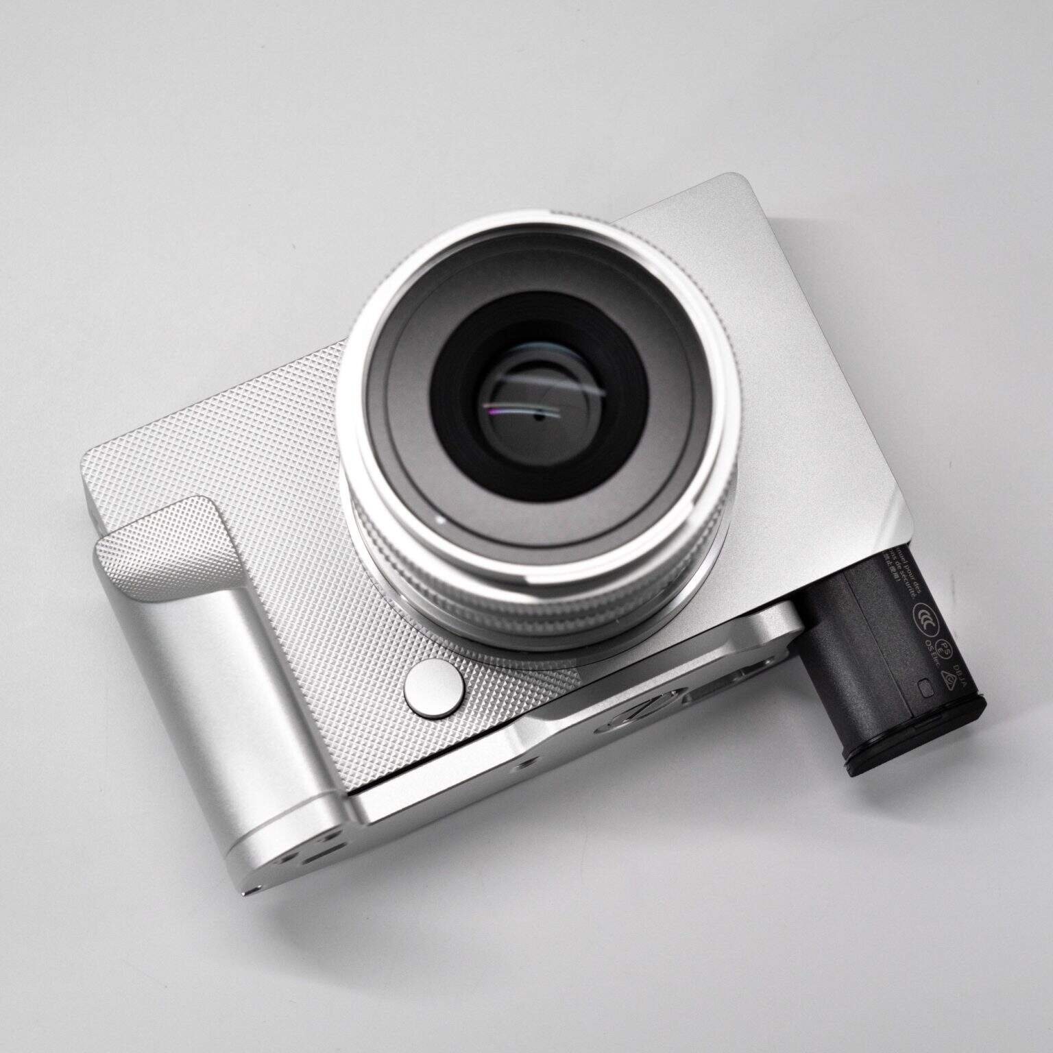 กริป Hand Grip Sigma BF สีเงิน Silver - CamGadgetWorld