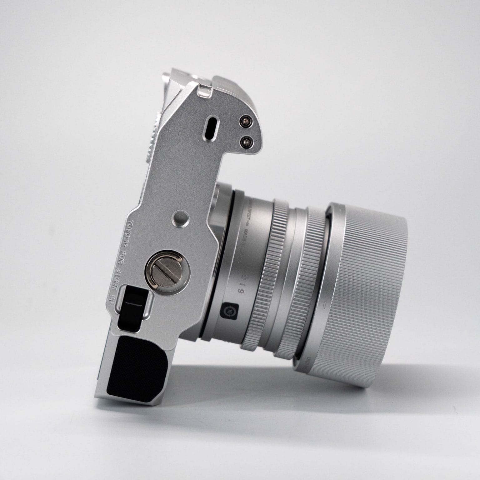 กริป Hand Grip Sigma BF สีเงิน Silver - CamGadgetWorld